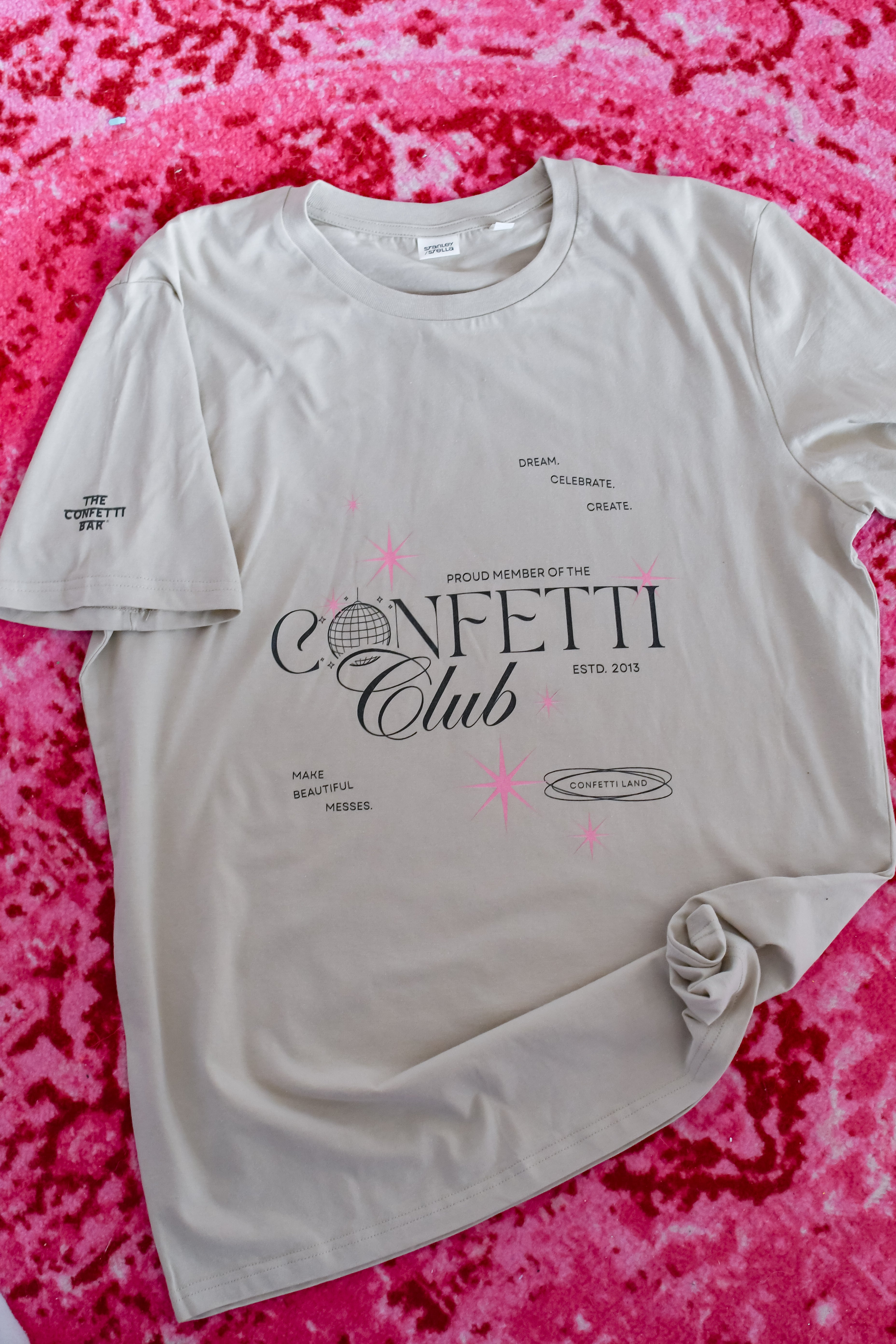 Confetti Club T-shirt – The Confetti Bar