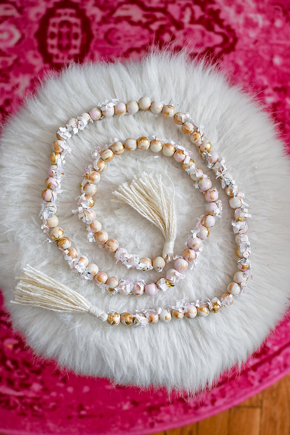 Confetti Garland 002 – The Confetti Bar